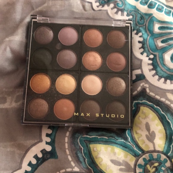 Max Studio | Makeup | Makeup Eyeshadow | Poshmark